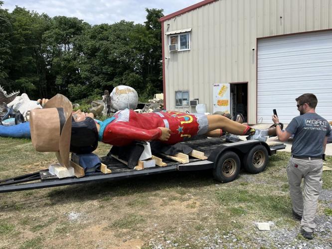 Buck Atom's Cosmic Curios new 19 ft. 'Stella Atom' statue on her way to ...
