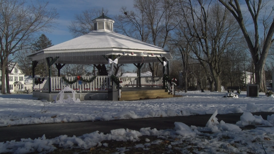 Nativity scene placed by Fairfield state rep in local park will stay ...