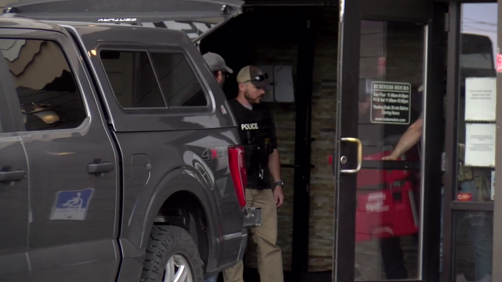 Federal Agents seen at establishment in Bangor | News | foxbangor.com