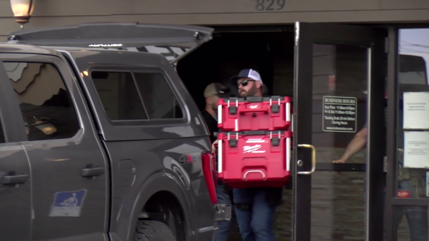 Federal Agents seen at establishment in Bangor | News | foxbangor.com