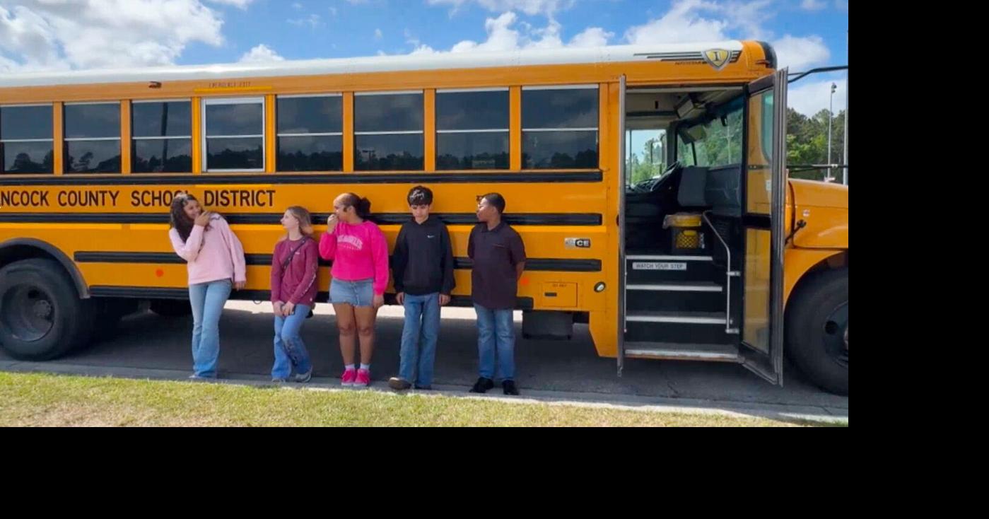 Mississippi middle school students stop bus from crashing after driver ...