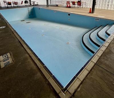 Carpenter Center's pools closed again | News | franklinfavorite.com