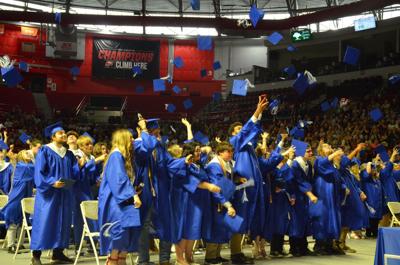 Franklin-Simpson High School graduates take to the Stage at WKU's ...