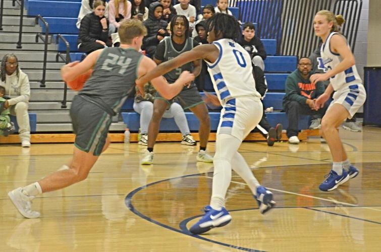 Wildcats lose to Green County | Sports | franklinfavorite.com