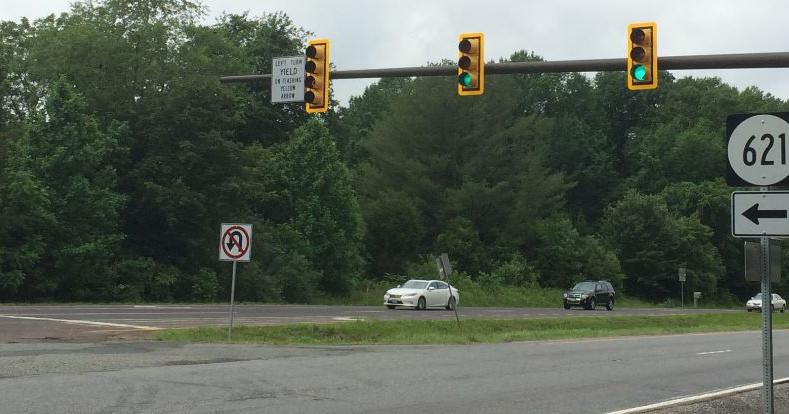 VDOT plans warning signs for left-turn signals