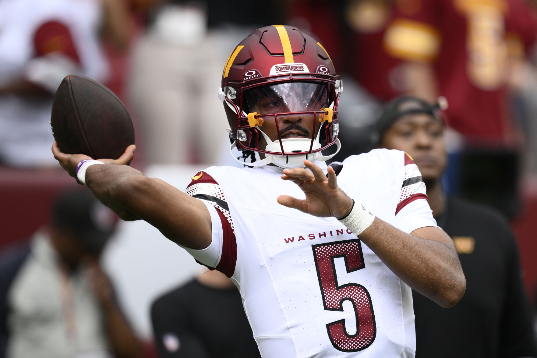 Commanders dominant against Giants in 2025 season opener