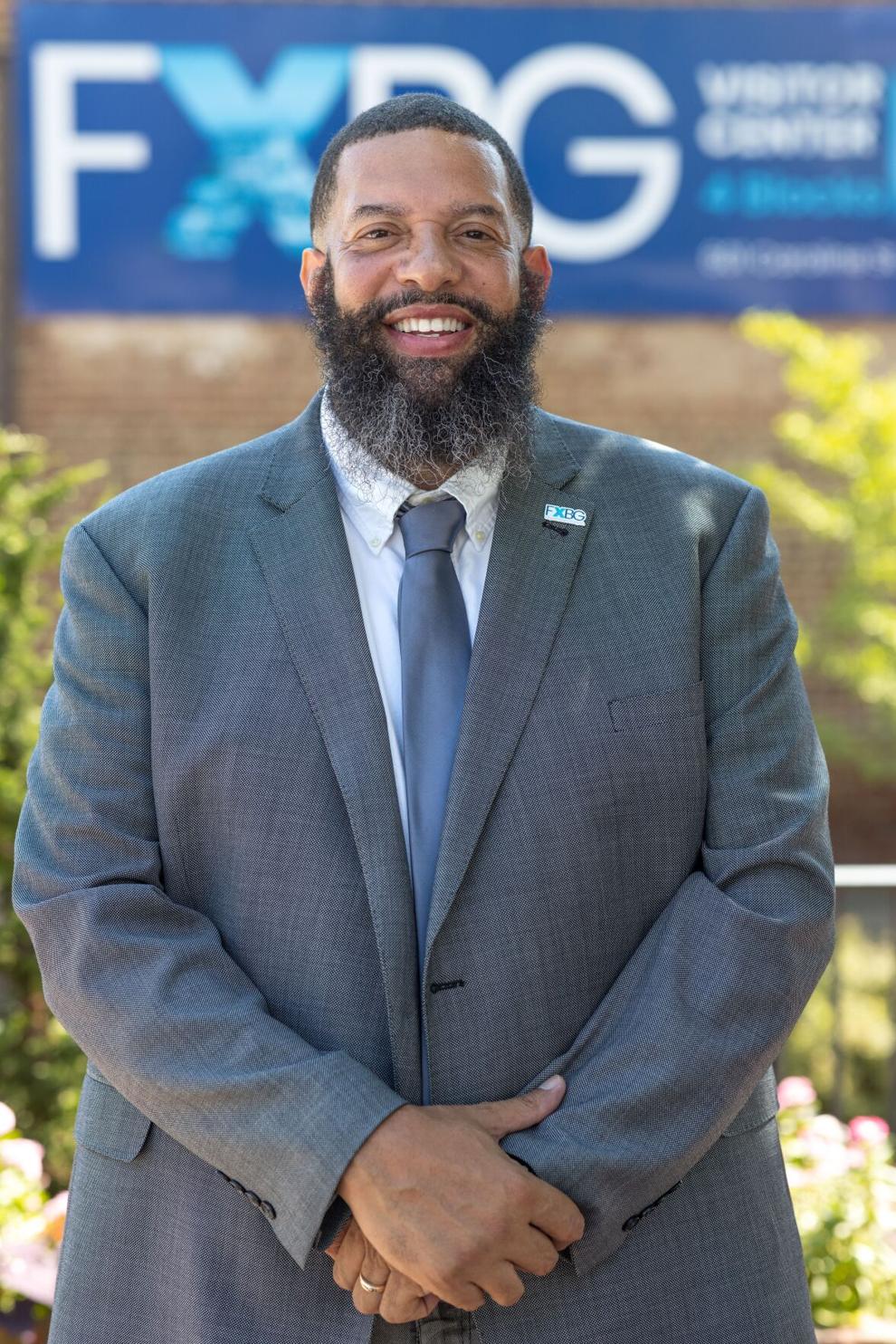 Dominguez challenges incumbent Frye for Ward 4 council seat