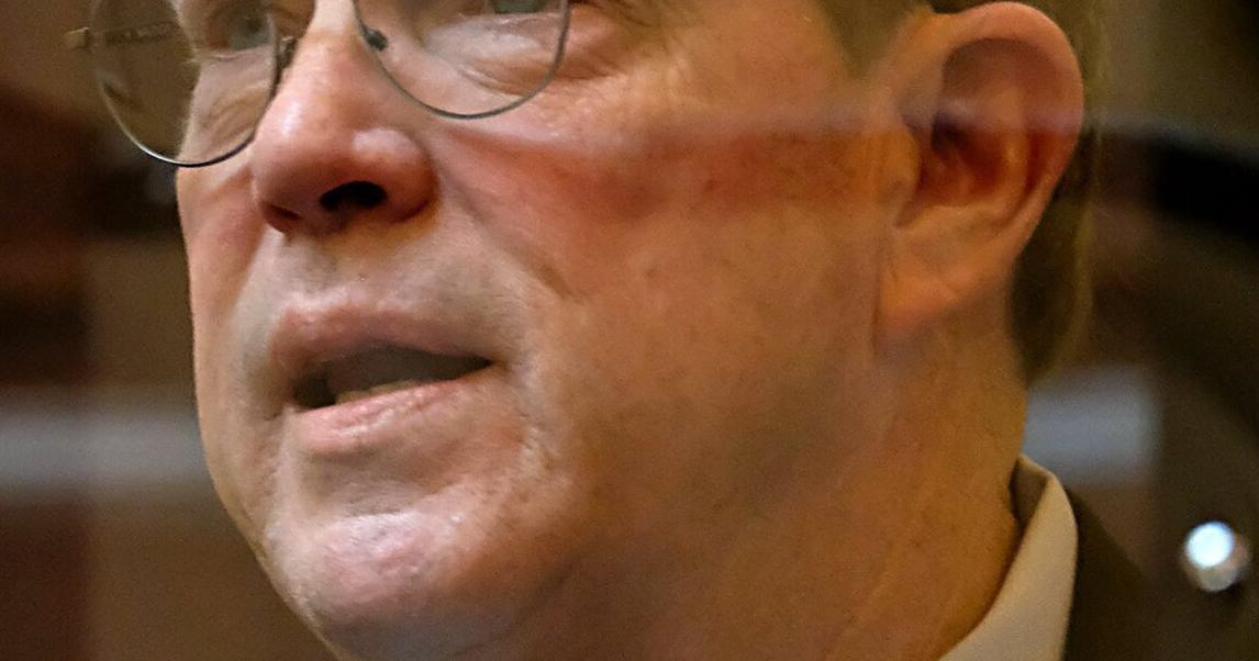 Newcomer Ward battles 'Goliath,' incumbent Stuart in 25th Senate District