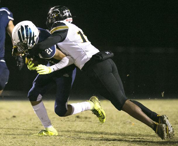 High school football: Highland Springs outlasts Colonial Forge