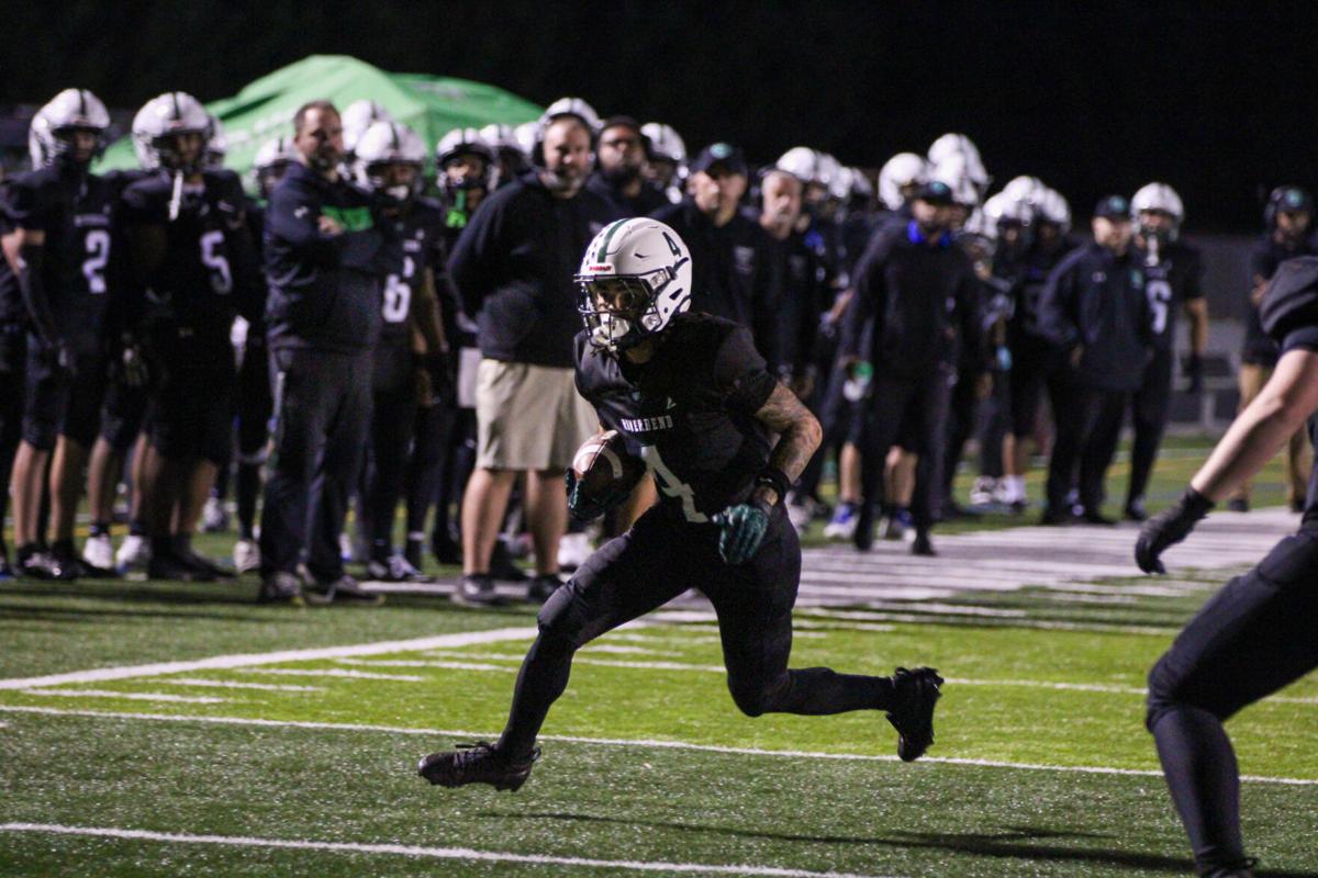 Riverbend football wins outright Commonwealth District title