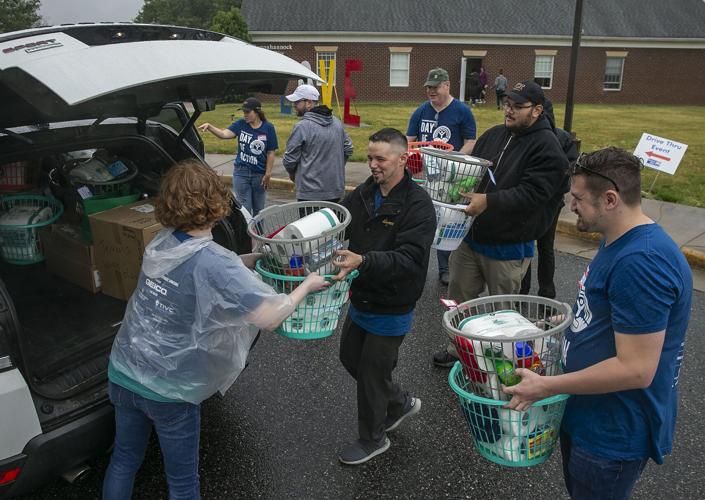 Volunteers rally for United Way Day of Action