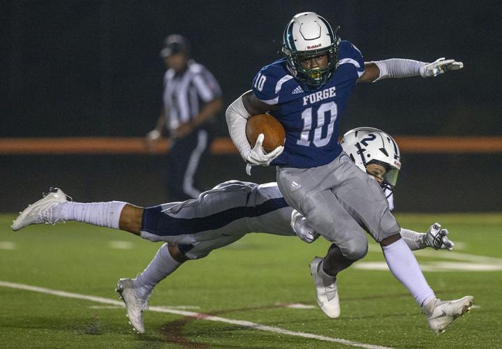 High school football: Stone Bridge rallies past Colonial Forge