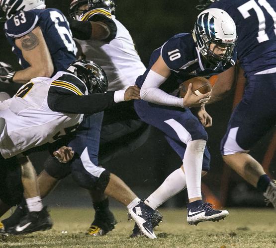 High school football: Highland Springs outlasts Colonial Forge