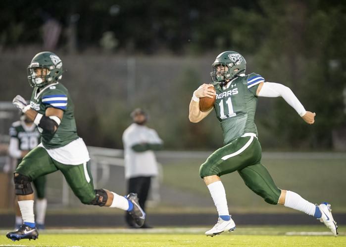 High school football: Eastman's field goal at game's end lifts ...