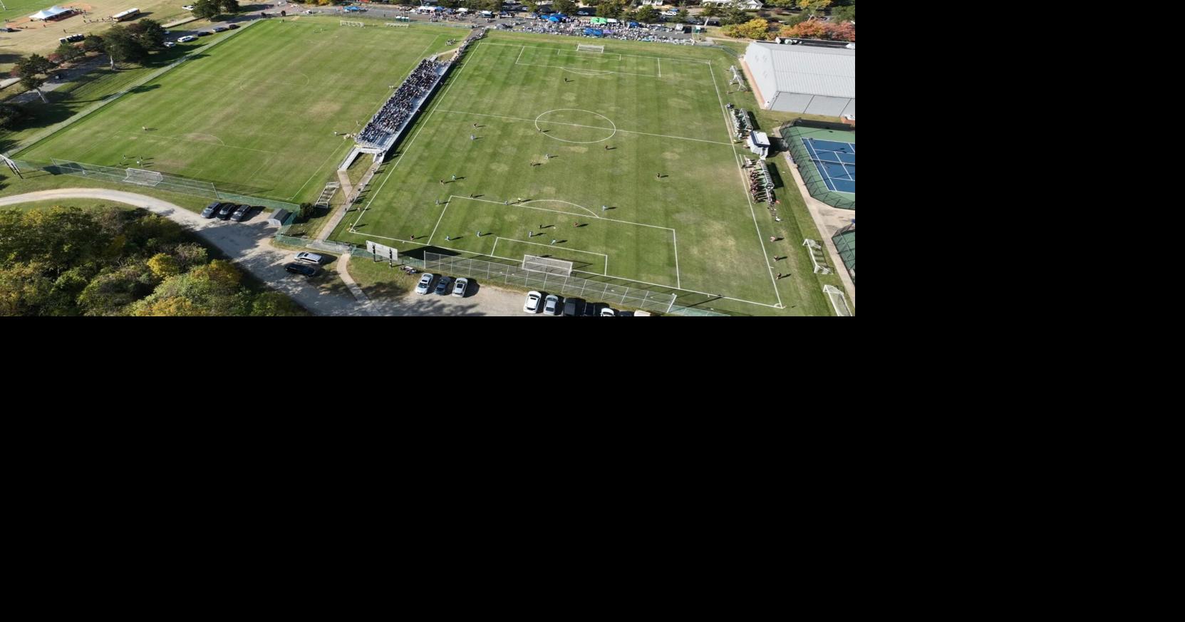 UMW dedicates soccer field to longtime head coach Roy Gordon