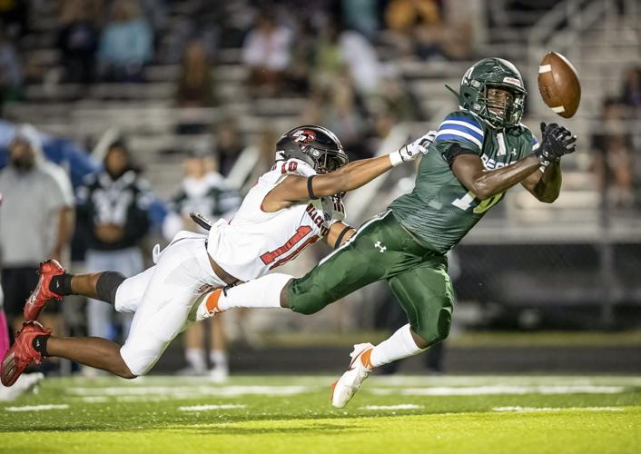 High school football: Eastman's field goal at game's end lifts ...