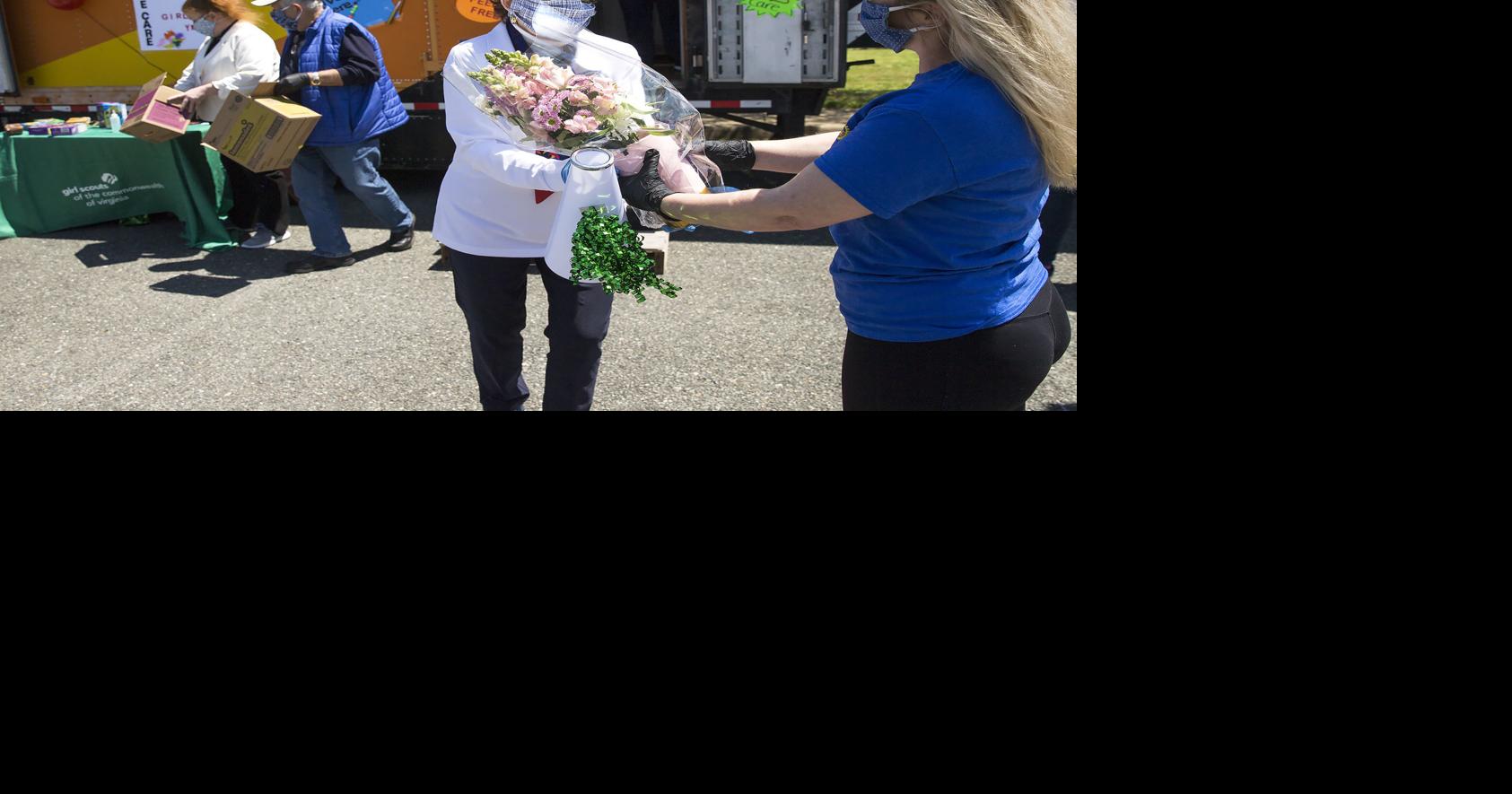 SPREADING COOKIES AND CHEER: Rotary Club organizes distribution effort