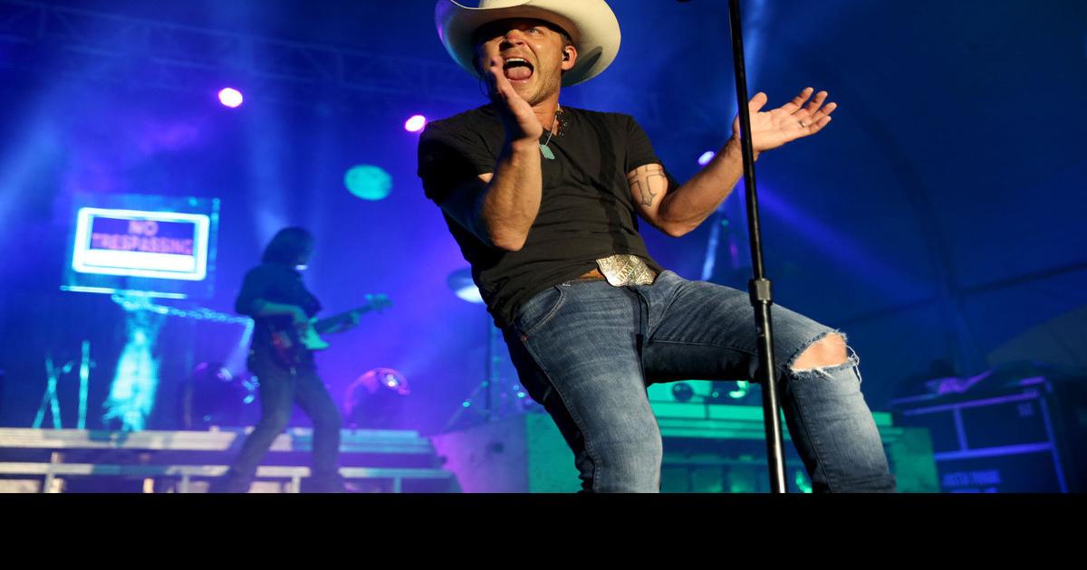 PHOTOS: Justin Moore Concert at Celebrate Virginia After Hours