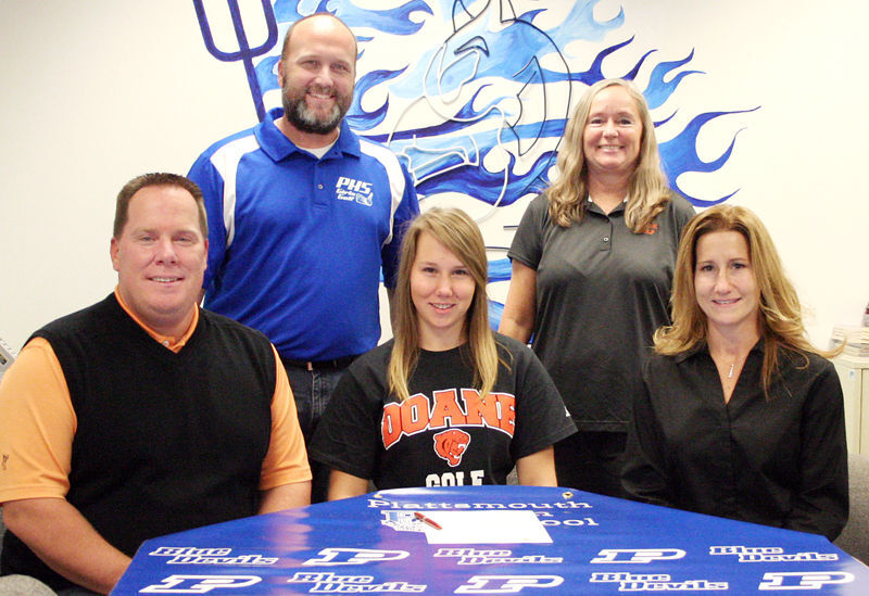 Hoshor signs with Doane golf program