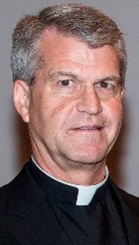 Fremont priest receives Father Flanagan award