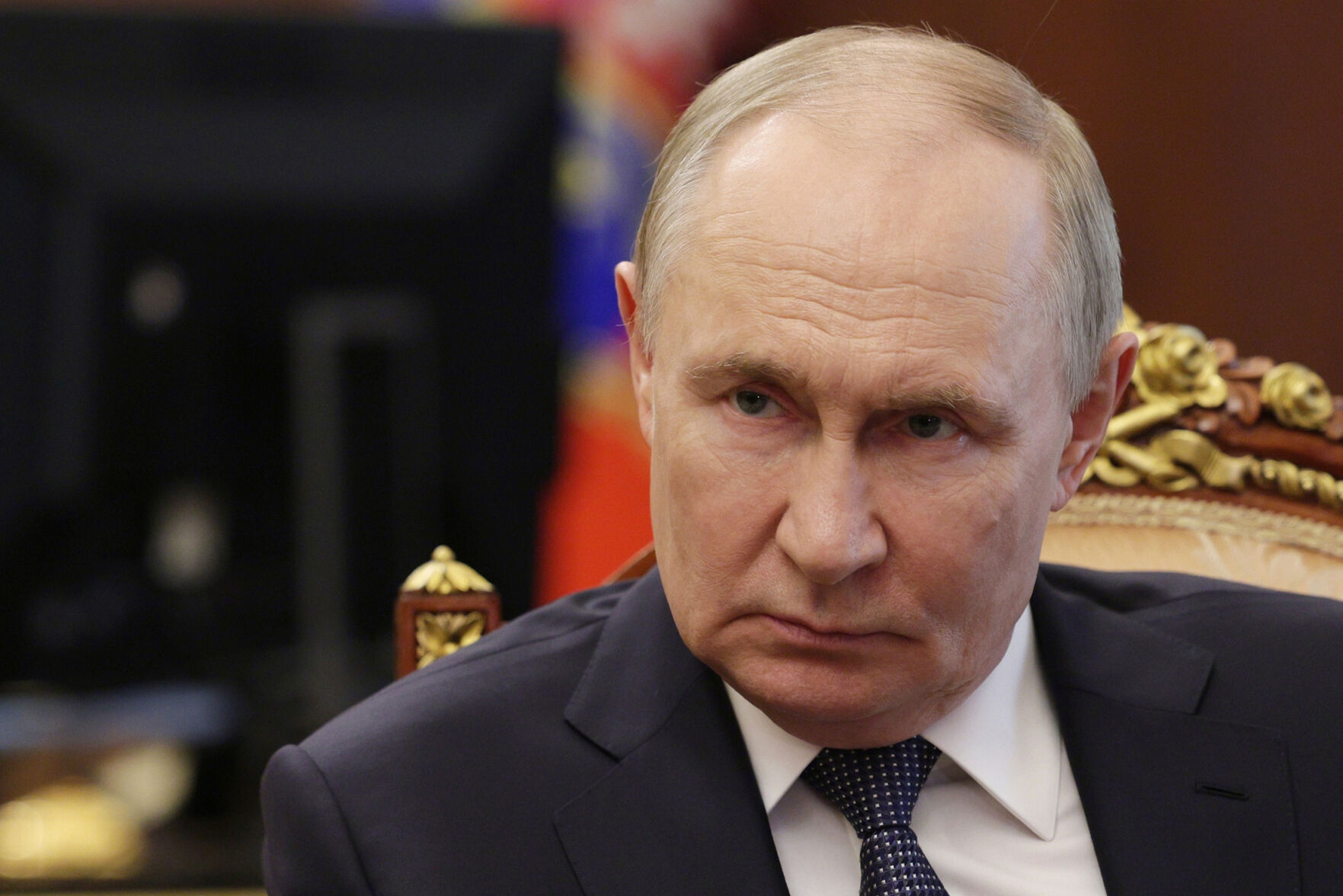 Trump threatens Russia with tariffs, boosts aid for Ukraine