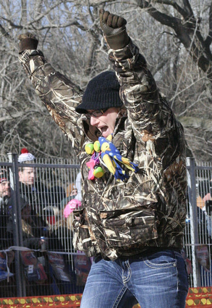 Large crowd flocks to Avoca for duck races | News | fremonttribune.com