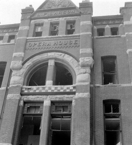 Fremont residents recall Hotel Pathfinder explosion