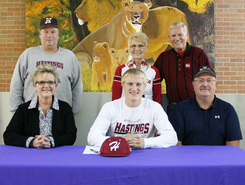 Stohlmann to play baseball at Hastings College