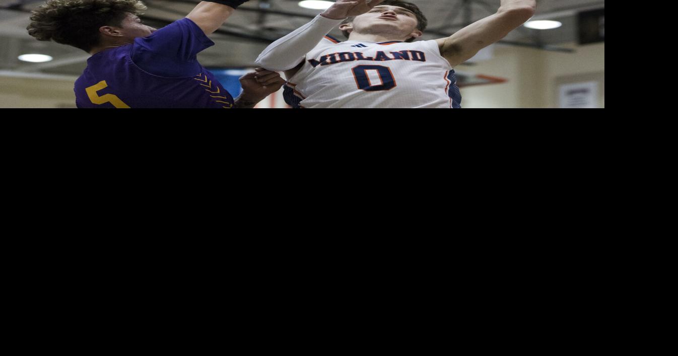 Midland men lock down Mount Marty for third conference win