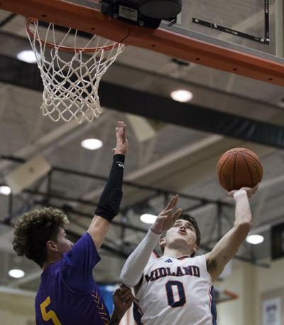 Midland men lock down Mount Marty for third conference win