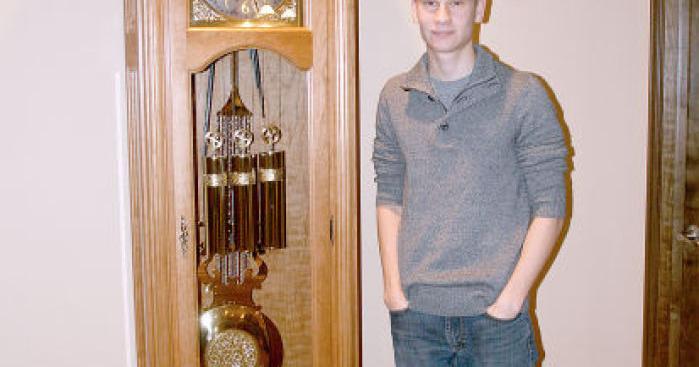 Louisville student builds Madison grandfather clock