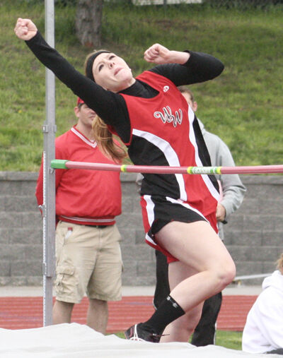 Weeping Water girls win medals in district track contests | Sports ...