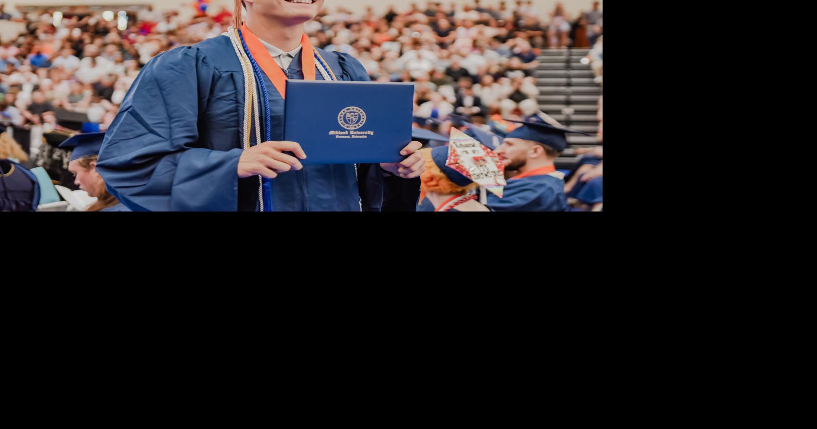 Midland University honors 292 graduates during commencement ceremony
