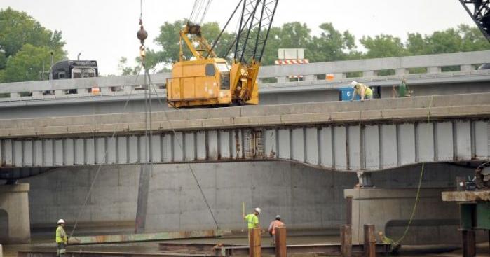Work under way toward old bridge's demolition