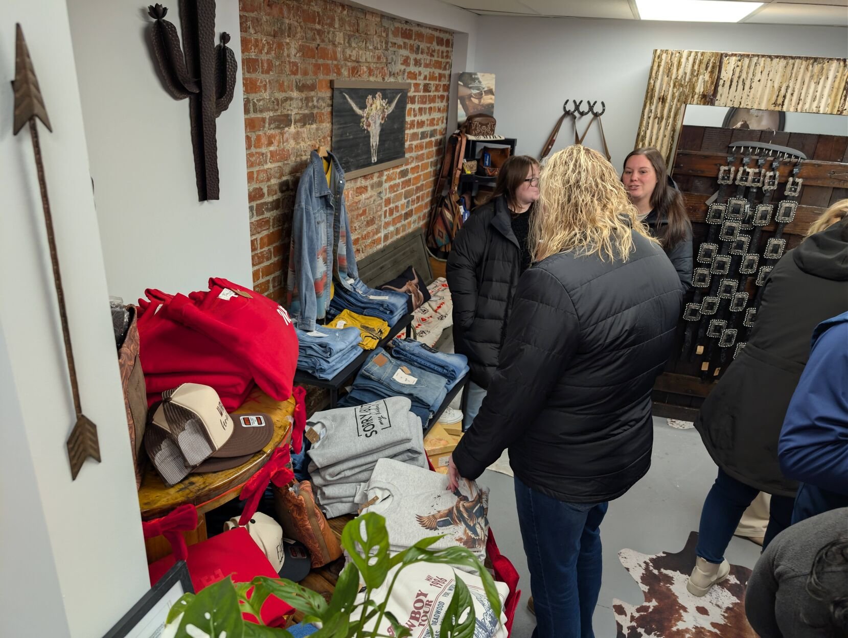 Fremont Chamber welcomes Ironwood Boutique western clothing