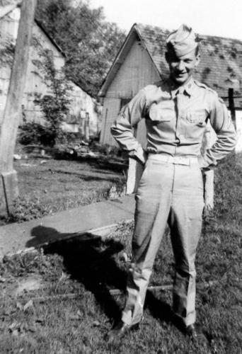Lundy served early in Korean War