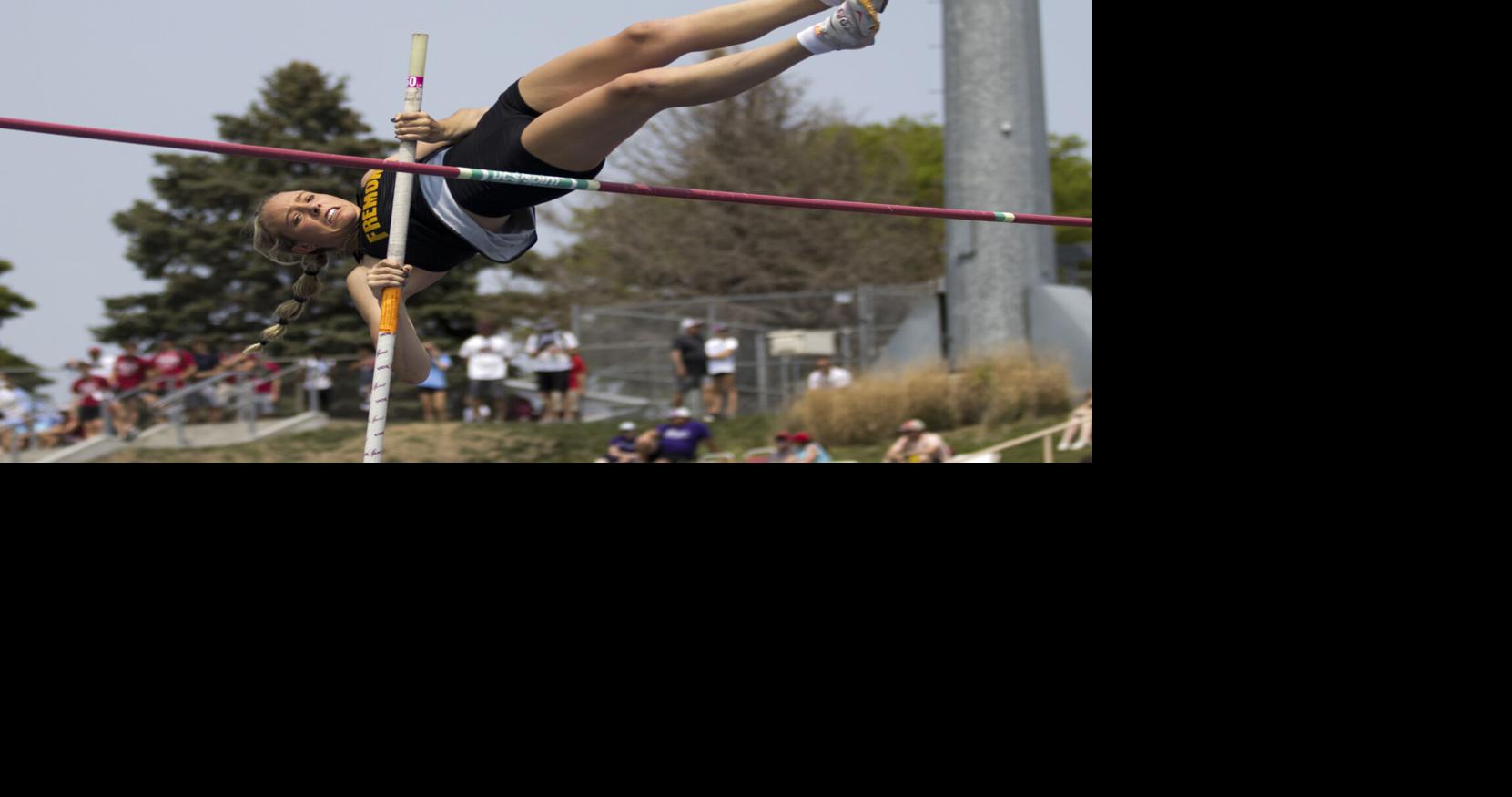 Evans soars to gold in the pole vault, Gonzalez finishes runner-up in ...