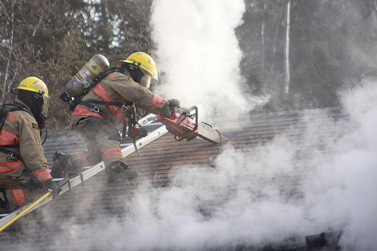 Fire destroys half of Wasilla home | Local News | frontiersman.com