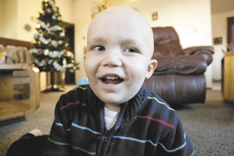 Community organizes fundraiser to help 2-year-old with cancer | Local ...