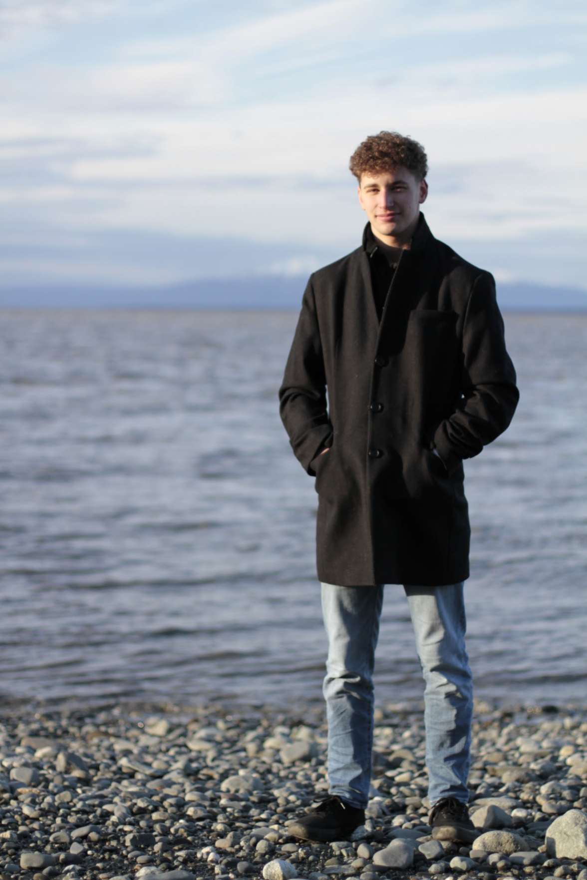 Wasilla High School celebrates 2020 seniors during last wave of virtual ...