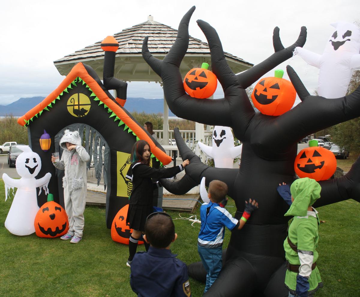 Trick or Treat in the Heat | Local News Stories | frontiersman.com