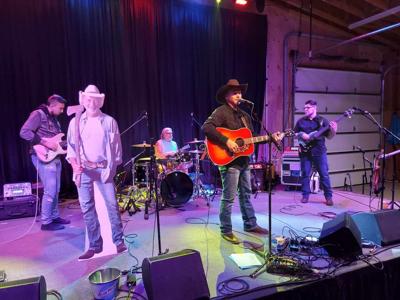 Ken Peltier closes Alaska State Fair with Hobo Jim tribute | Valley ...