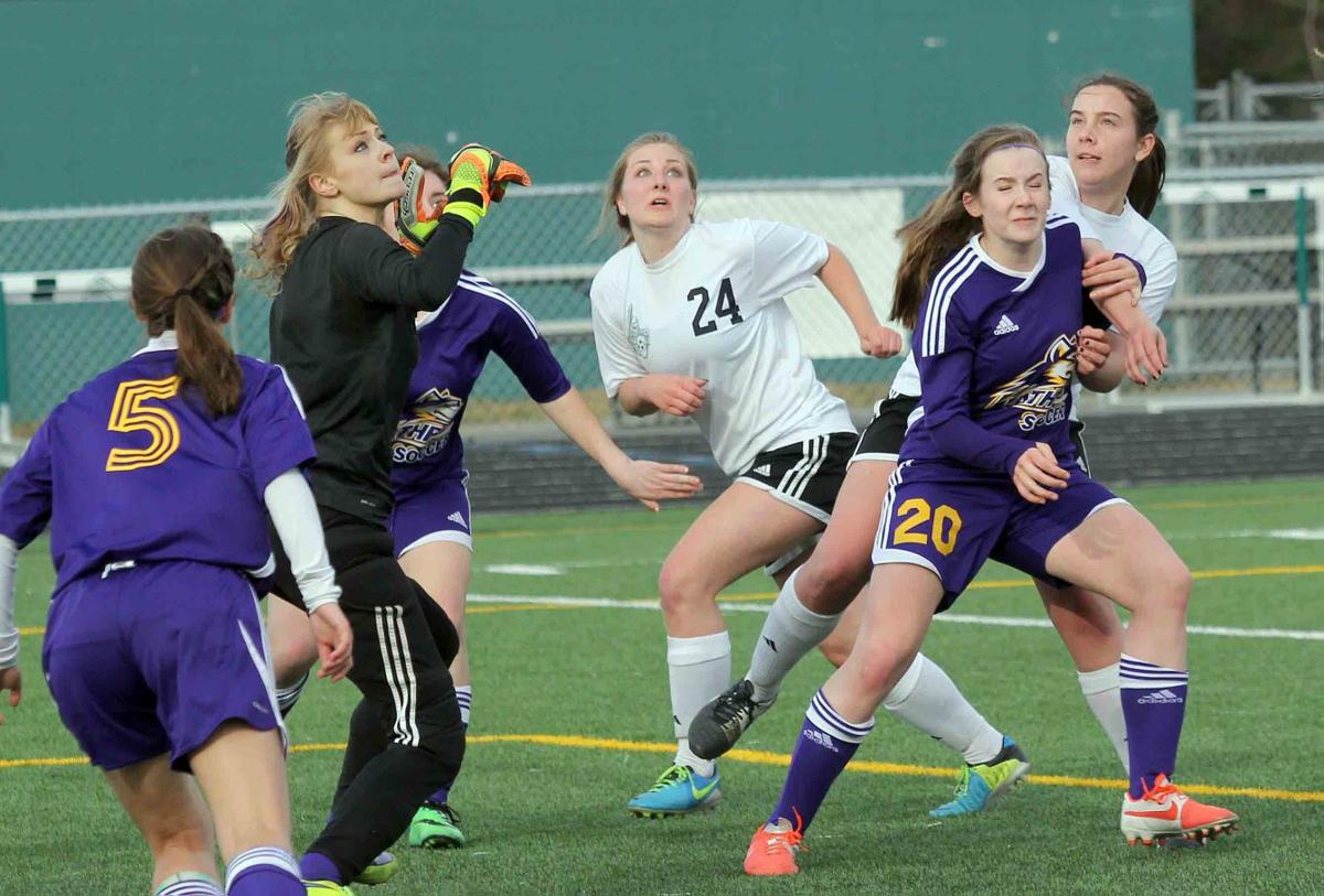 PREP SOCCER ROUND-UP: Valley squads host Fairbanks foes | Local Sports ...