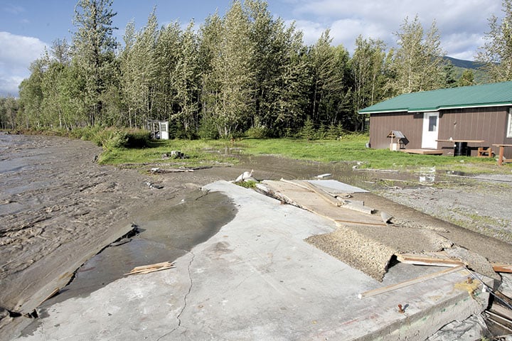 Teetering house swept away, Little Su encroaching | Local News ...