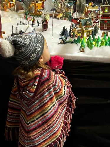 Wasilla Tree lighting marks beginning of the Christmas season | Valley ...