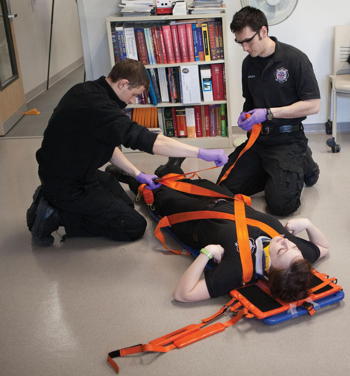 Mat-Su College students learn skills to become paramedics | Schools ...