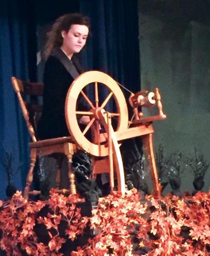 Arts Briefs: Oct. 23, 2015 | Arts & Entertainment | frontiersman.com