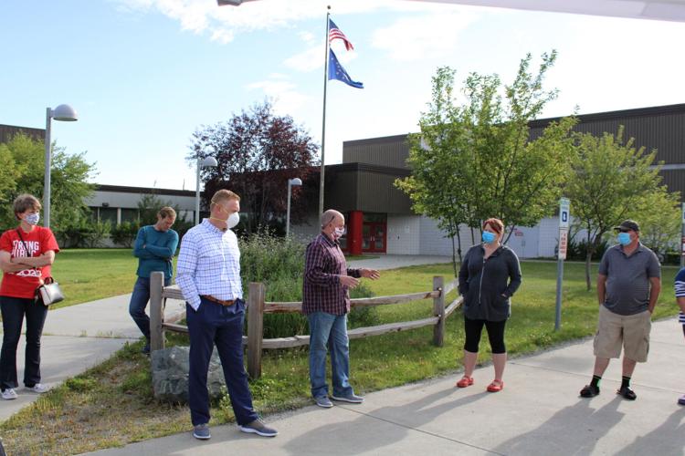 District officials discuss COVID-19 return to school plan at open house ...