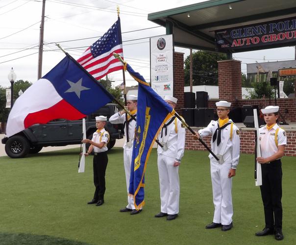 Frank Buck hosts Red, White & Zoo | News | gainesvilleregister.com