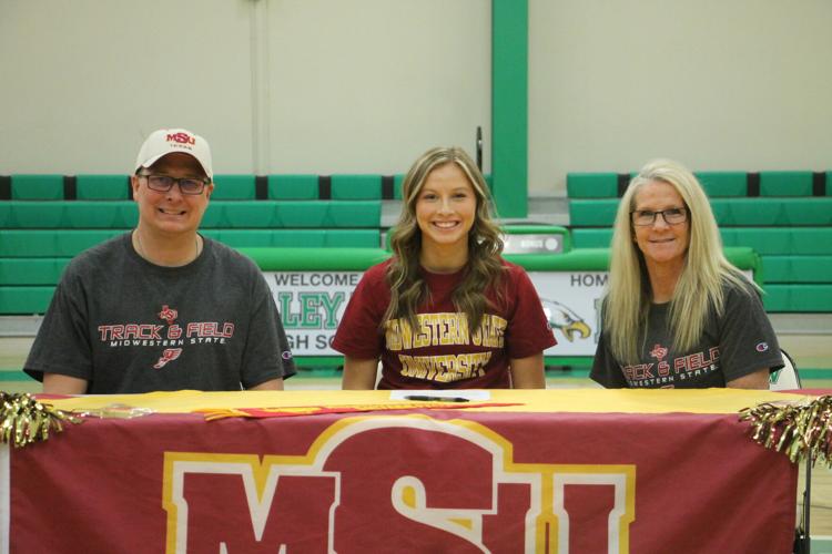 Gattenby hurdling toward MSU | Sports | gainesvilleregister.com